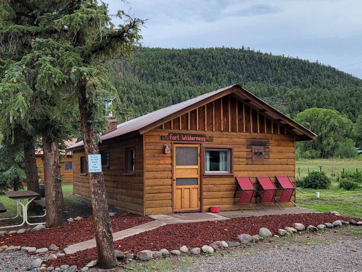 Fort Wilderness Cabin – Chinook Lodge, Cabins & RV Park
