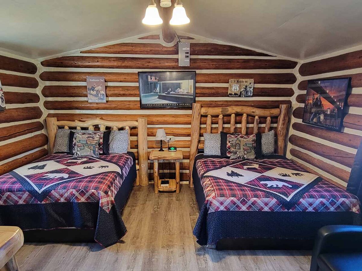 Route 66 Cabin - Chinook Lodge, Cabins & RV Park